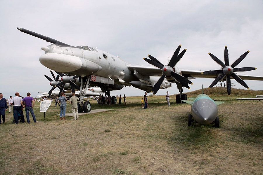 Музей дальней авиации в Энгельсе отметил свое 22-летие - AEX.RU