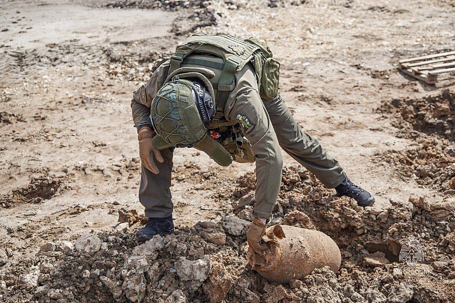 Авиабомбу ФАБ-100 времен Великой Отечественной войны уничтожили в Волгограде - AEX.RU