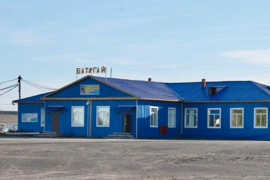 В Якутии самолет Ан-26 вернулся в аэропорт по технической причине - AEX.RU