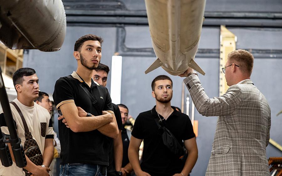 В МАИ приступили к обучению студенты из Ташкентского транспортного университета по программе ...