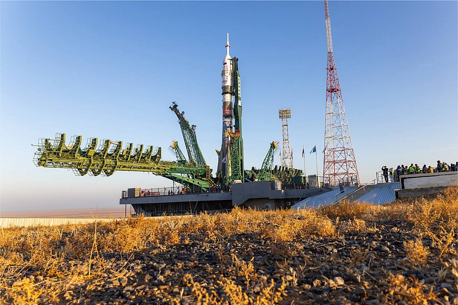 Ракету с "Союзом МС-28" вывезли на стартовый стол Байконура - AEX.RU